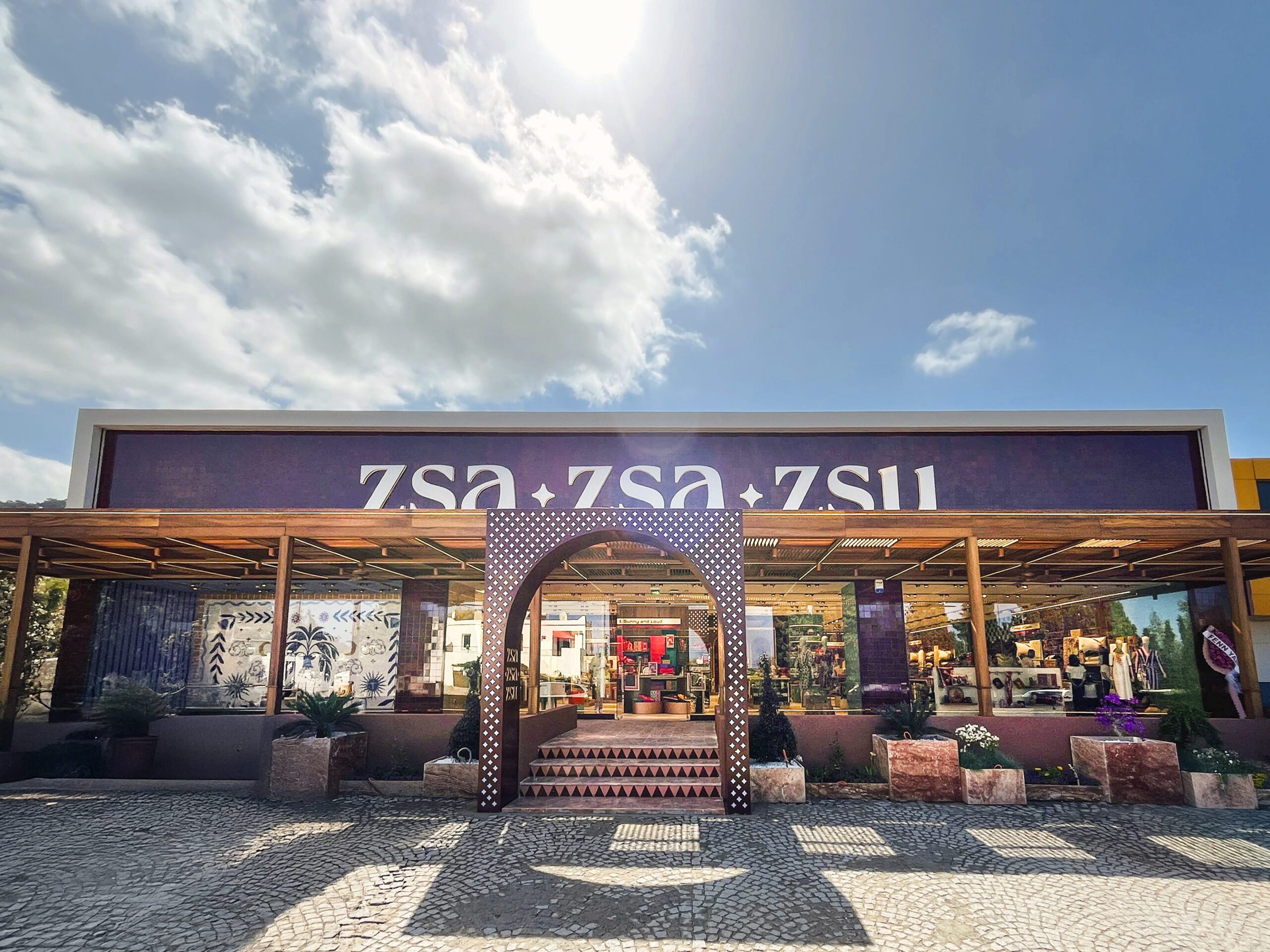 Zsa Zsa Zsu’nun cesur yolculuğu Yalıkavak’ta büyüyor | Tekstil Haber